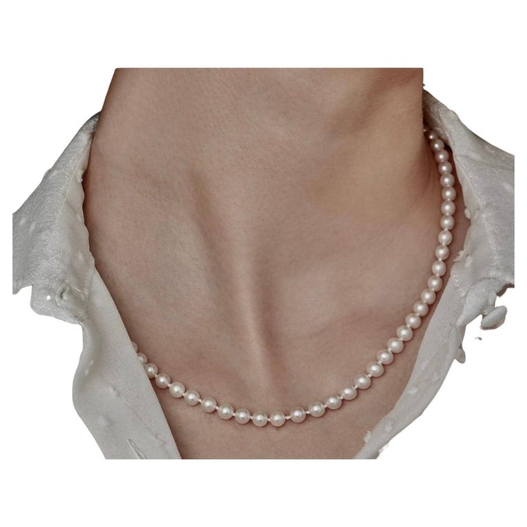 Japanese Akoya Fine Cultured Pearl Necklace For Sale at 1stDibs