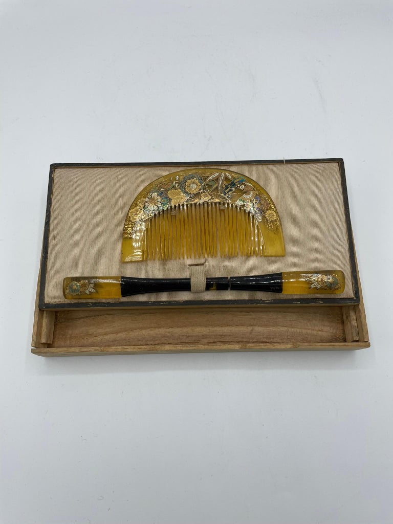 Japanese Antique Kogai, Comb and Kanzashi, 1920s For Sale at 1stDibs
