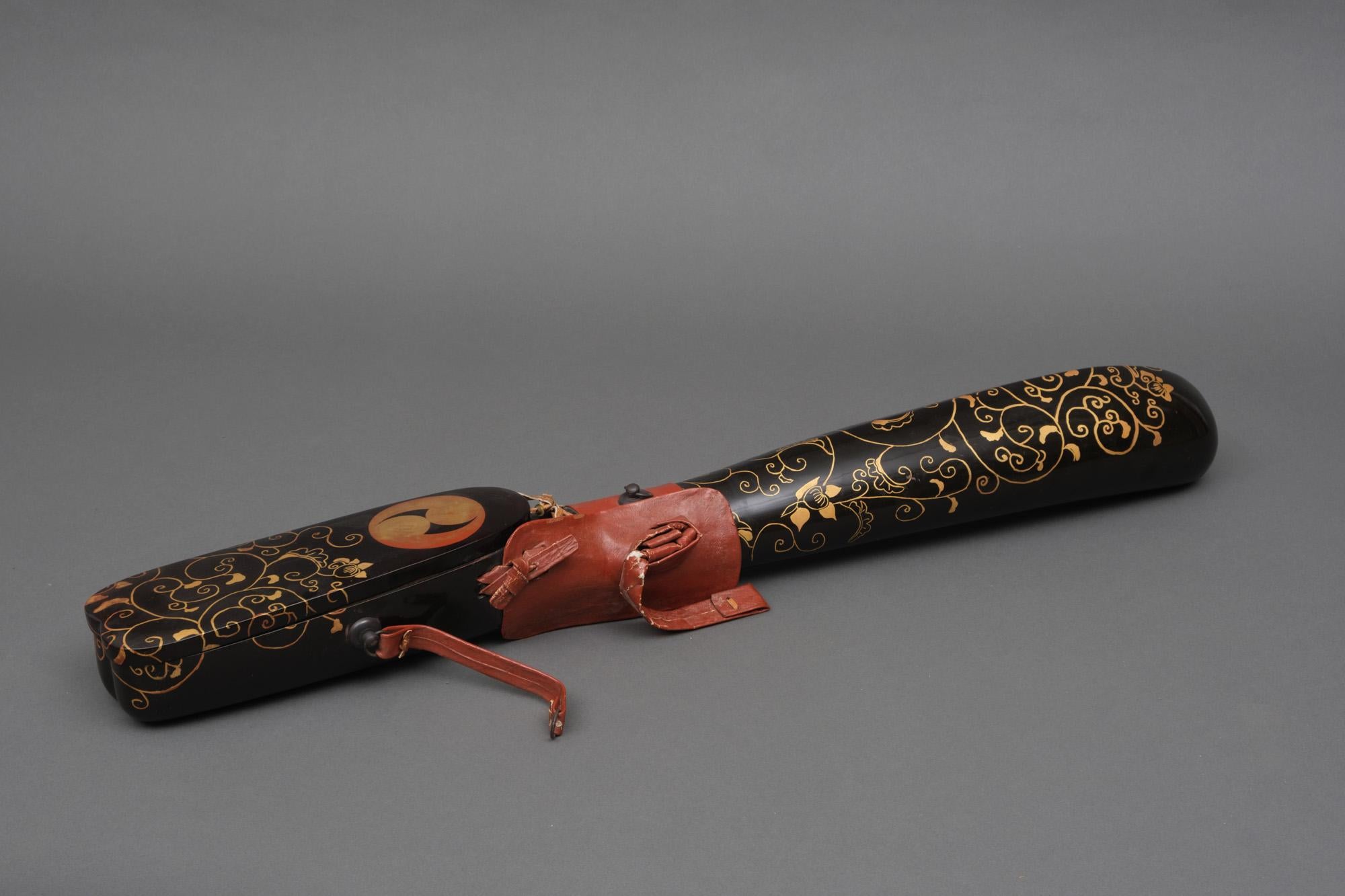 Japanese antique lacquered Utsubo-type 靫 quiver 箙 (yebira) with golden ...
