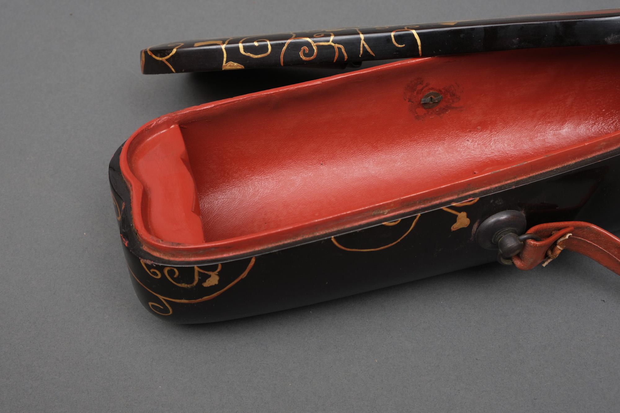 Japanese antique lacquered Utsubo-type 靫 quiver 箙 (yebira) with golden ...