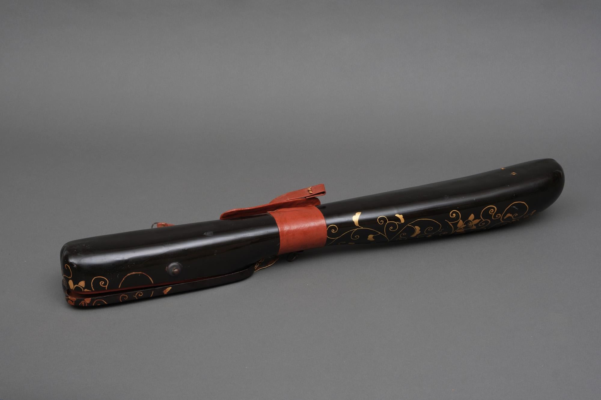 Japanese antique lacquered Utsubo-type 靫 quiver 箙 (yebira) with golden ...
