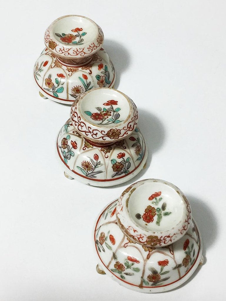 Japanese Arita, Amsterdams Bont, Tripod Salt Cellars, 1690-1730 For ...