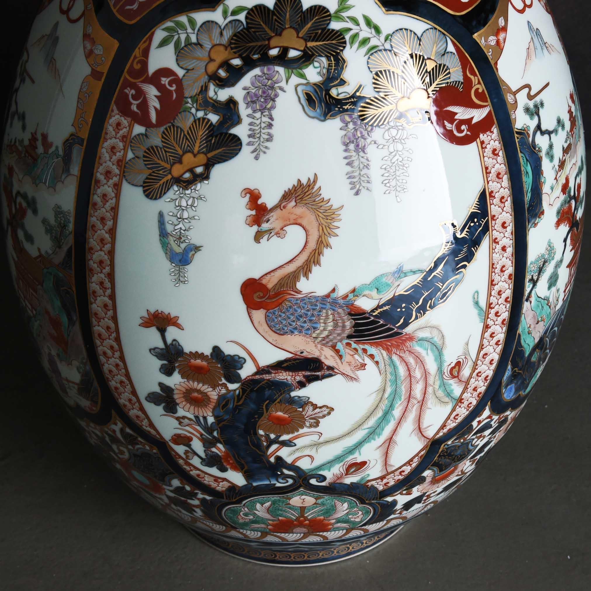 Japanese Arita "Koakae Shishihouou" 75cm namibuchi vase 1560-1570s For Sale at 1stDibs