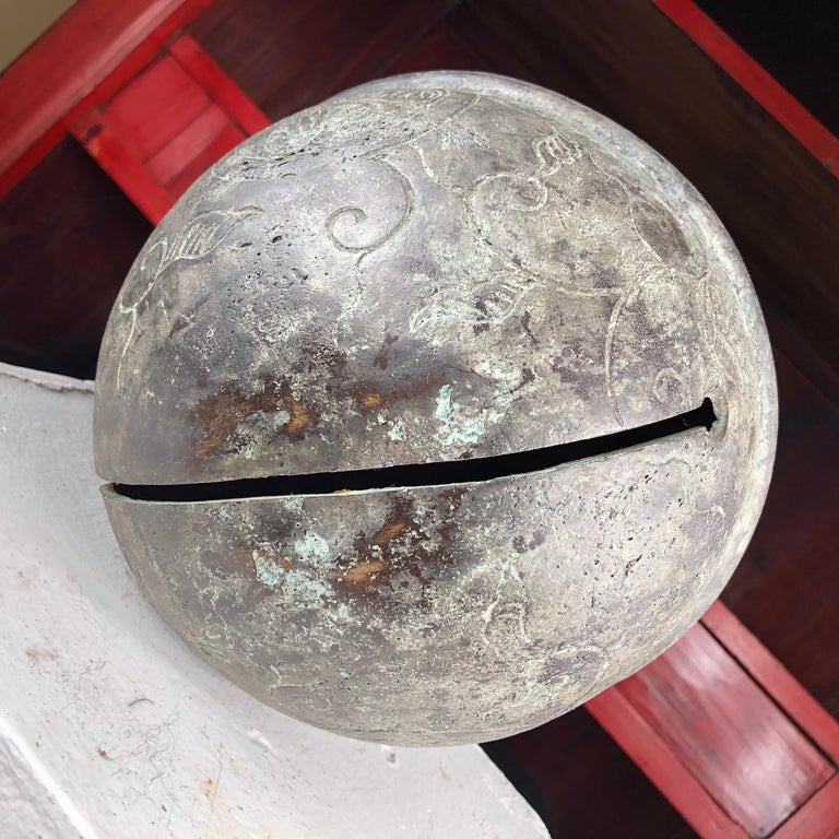 Japanese Big Bold Antique Shinto Suzu Temple Bell Rare Find and Signed ...