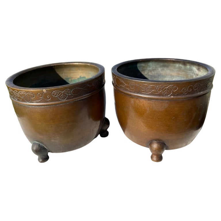 Japanese Fine Vintage Pair Bronze Cache Pots at 1stDibs