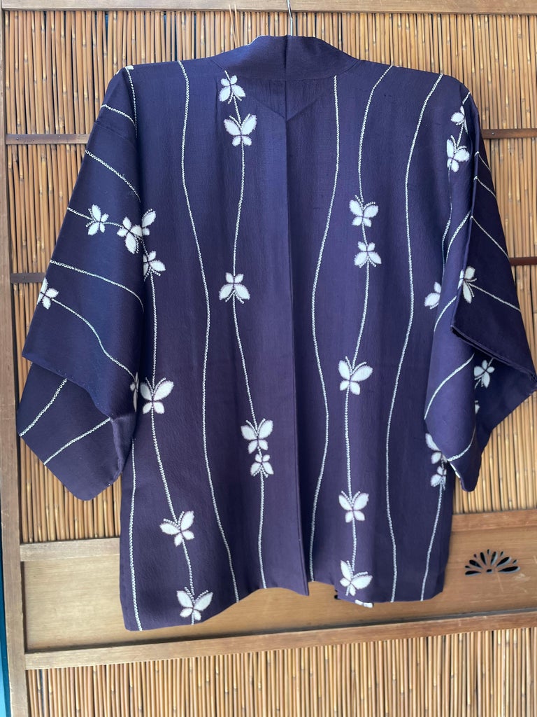 Japanese Haori Jacket for Women with Silk: Purple 1940s For Sale at 1stDibs