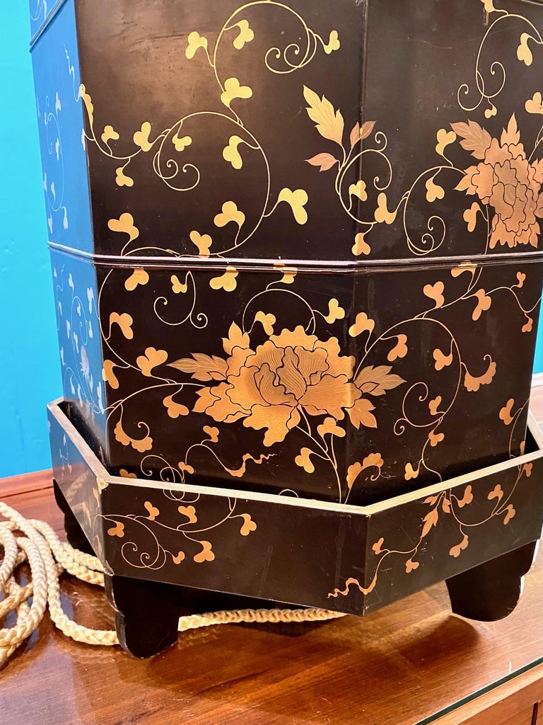 Japanese Hokai Lacquer Box For Sale at 1stDibs
