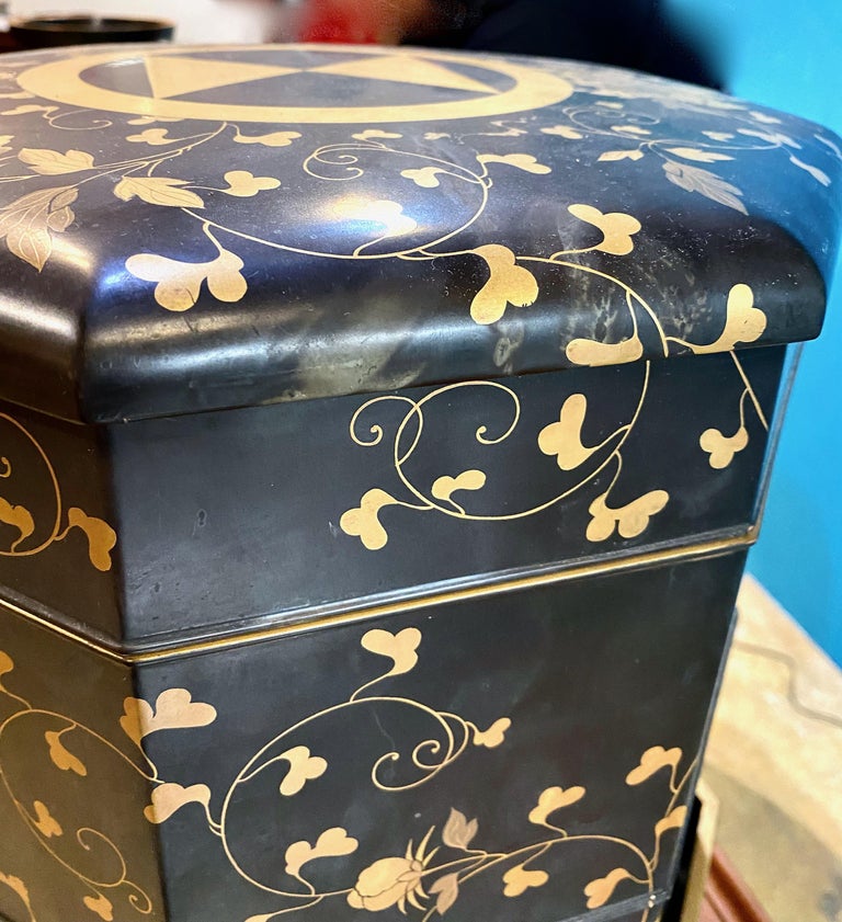 Japanese Hokai Lacquer Box For Sale at 1stDibs