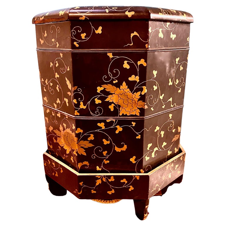 Japanese Hokai Lacquer Box For Sale at 1stDibs