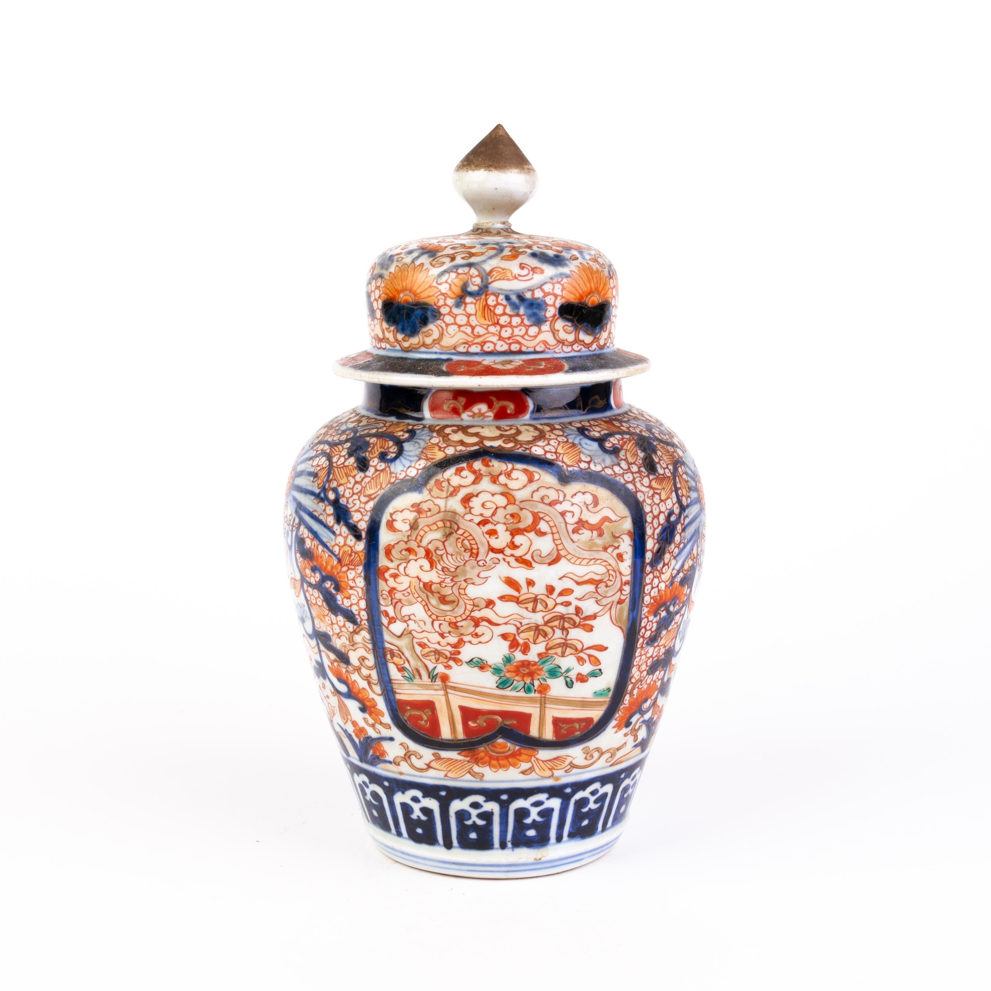 Japanese Imari Fine Hand-Painted Porcelain Lidded Vase Meiji 19th ...