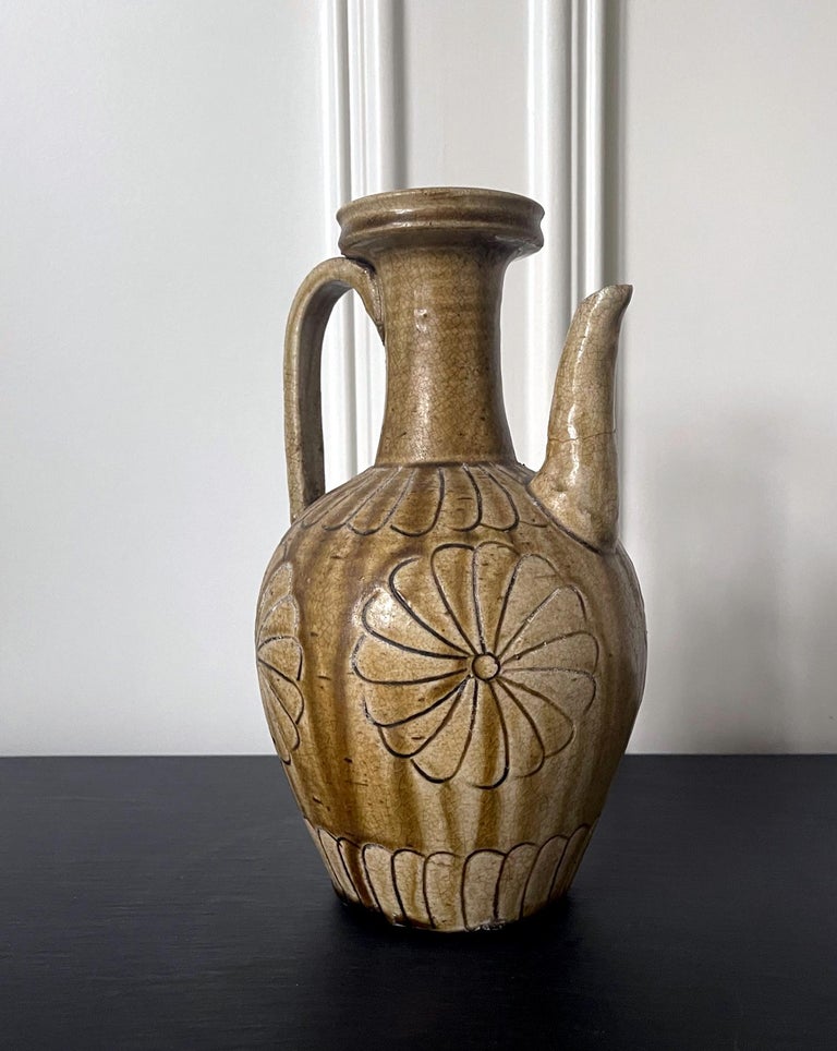 Japanese Ko-Seto Stoneware Ewer with Carved Design For Sale at 1stDibs