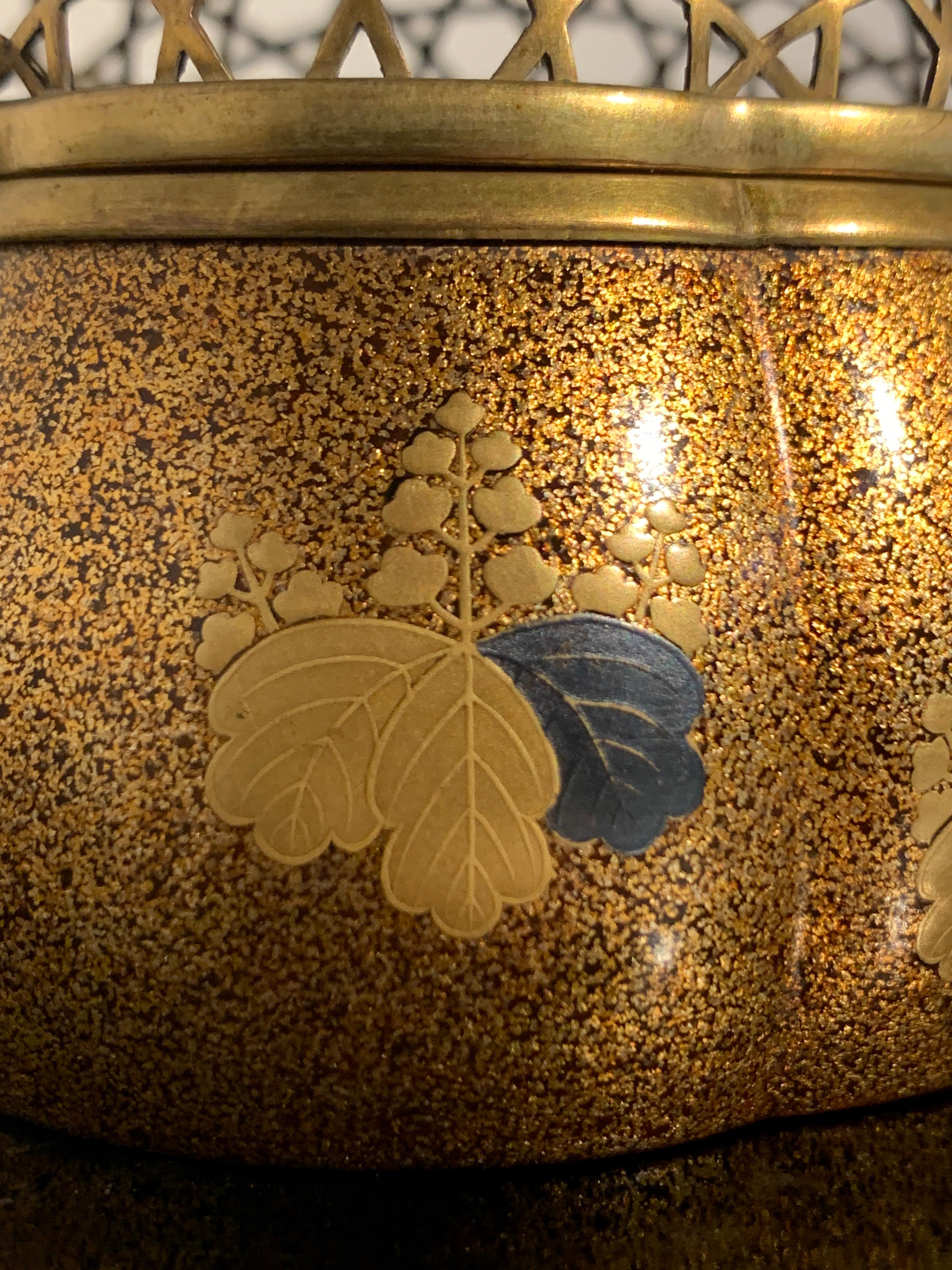 Japanese Lacquer Censer, Koro, with Toyotomi Mon, Edo Period, 18th ...