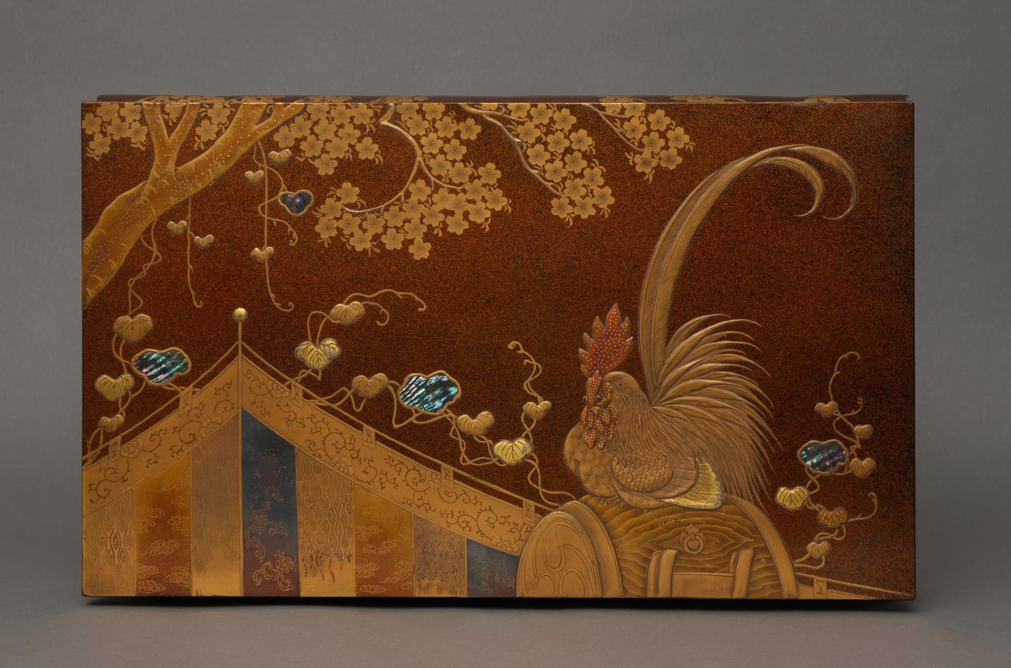 Japanese lacquer raised display stand 花台 (ka'dai) with rooster and ...