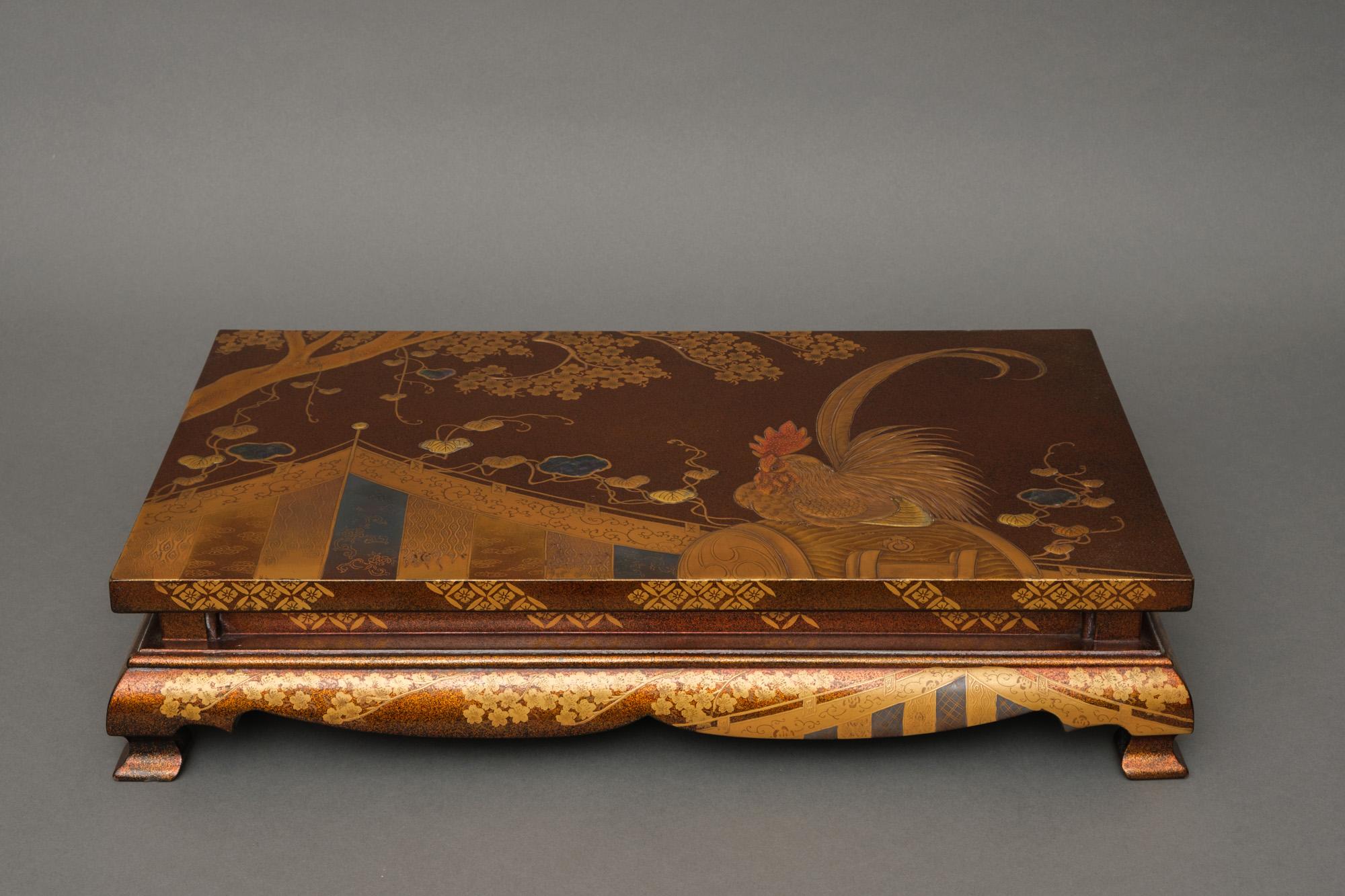 Japanese lacquer raised display stand 花台 (ka'dai) with rooster and ...