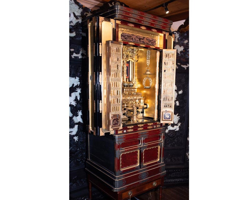 Japanese Large Finely Gilt Shrine with Temple For Sale at 1stDibs