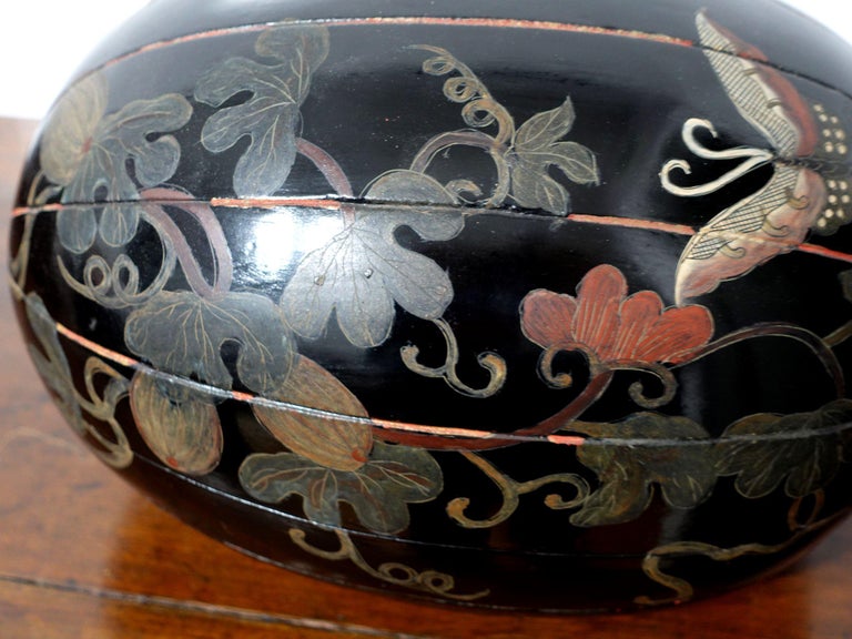 Japanese Large Lacquer Box with Cover in Melon shape For Sale at 1stDibs
