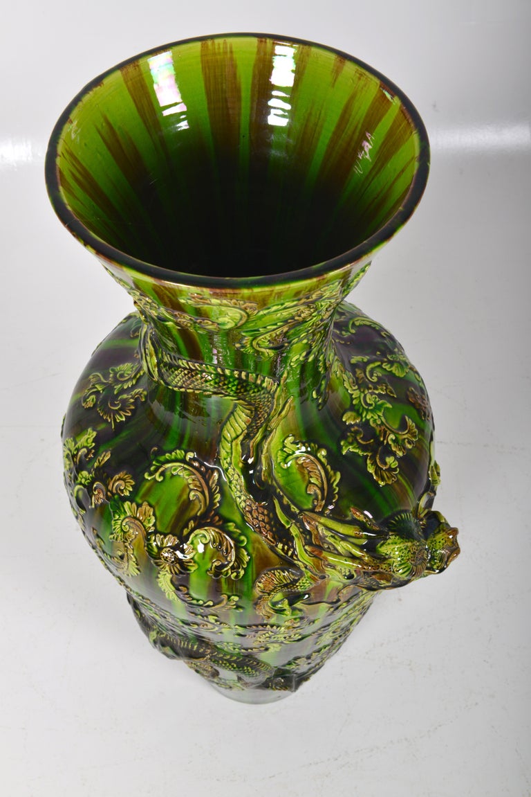 Japanese Majolica Dragon Awaji Vase, circa 1920 For Sale at 1stDibs