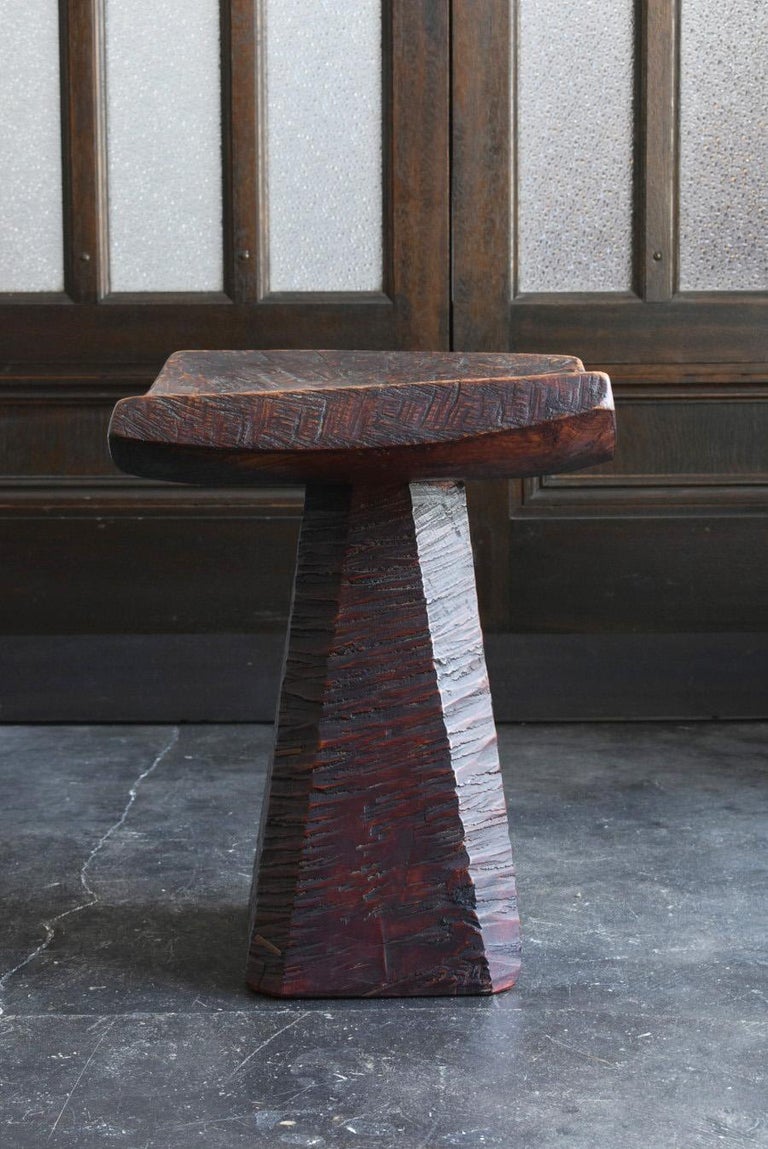 Japanischer Hocker mit altem, einfachem Design/ Primitives Design ...
