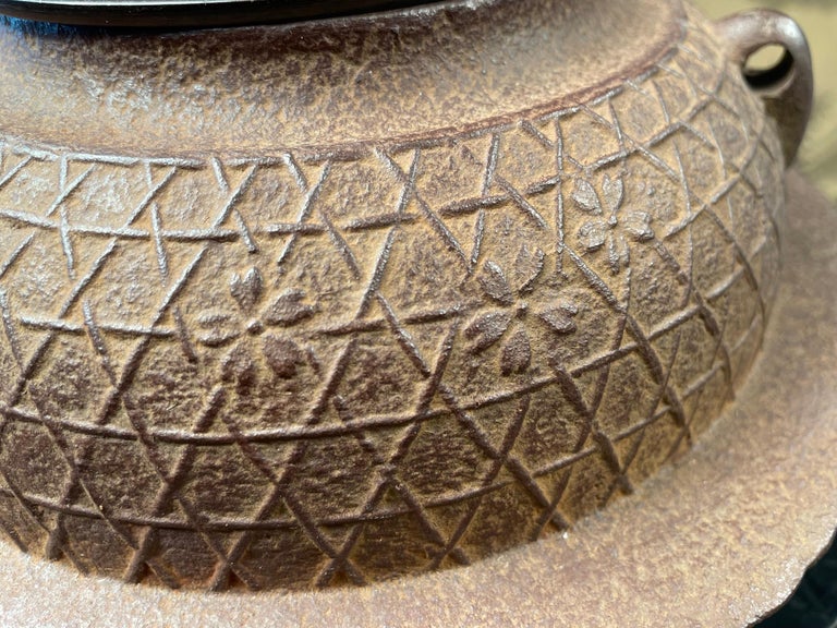 Japanese Old Tea Ceremony Pot Chagama "Trellice and Flowers ...