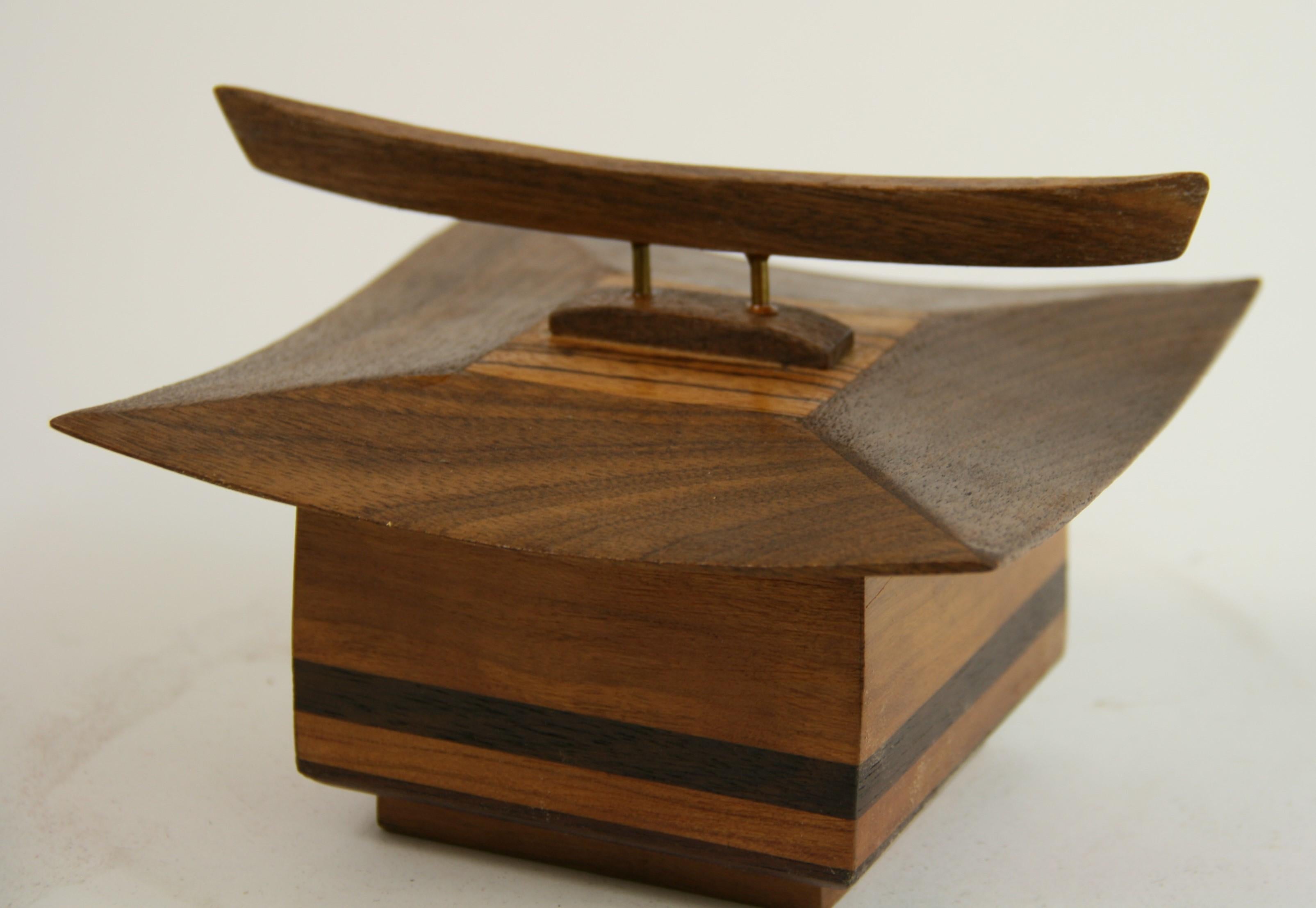 Japanese Pagoda Trinket Box For Sale at 1stDibs | pagoda box