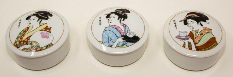 Japanese Porcelain Vintage Trinket Lidded Boxes Set of Three For Sale ...