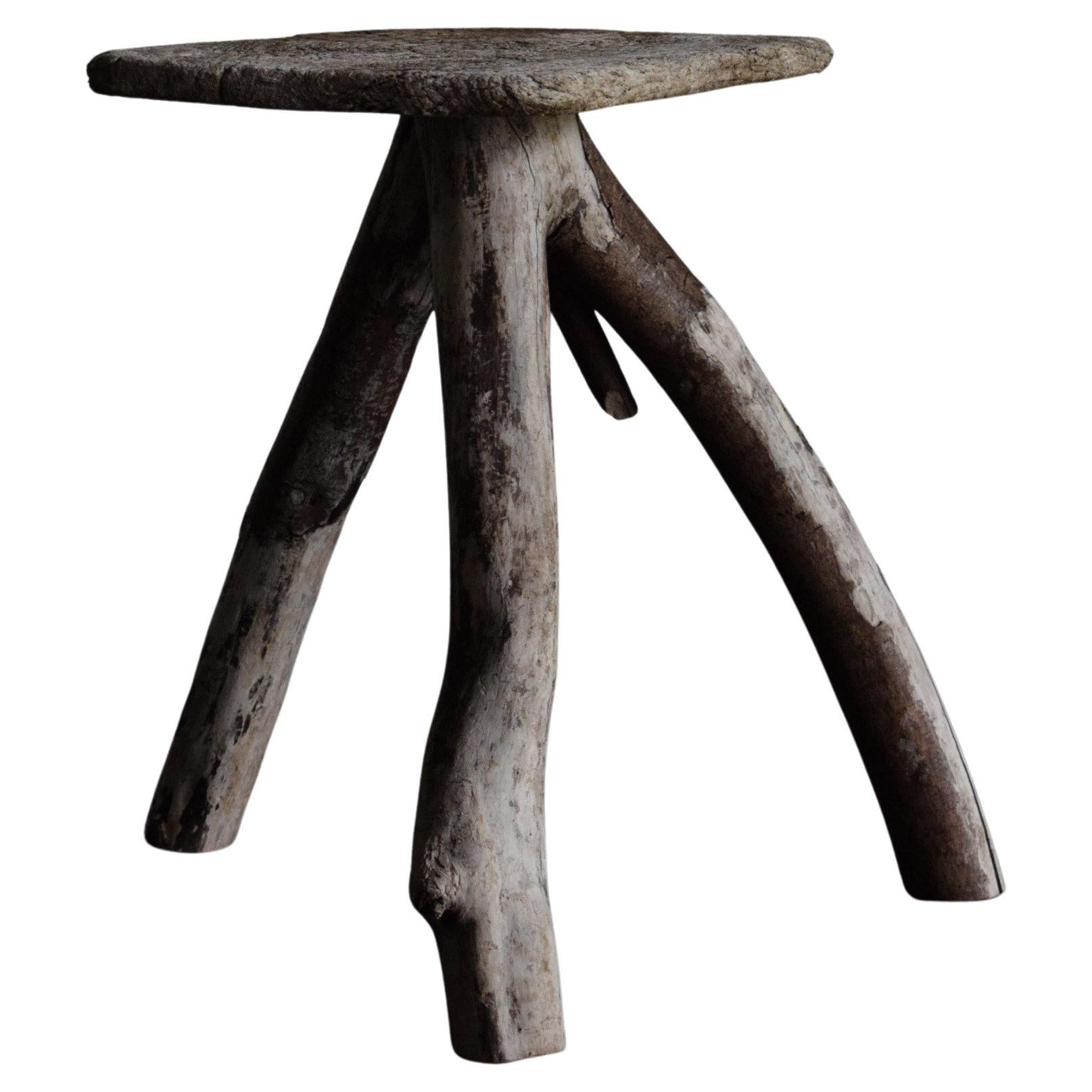Japanese primitive stool / wabi-sabi stool / Flower stand For Sale at ...