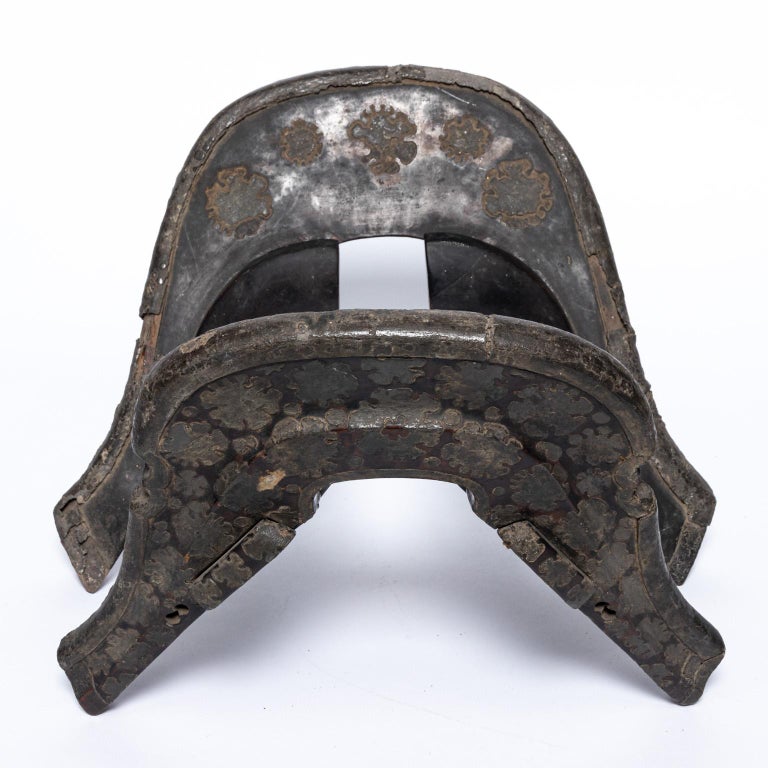 Japanese Samurai Riding Saddle with Snowflake Inlay For Sale at 1stDibs