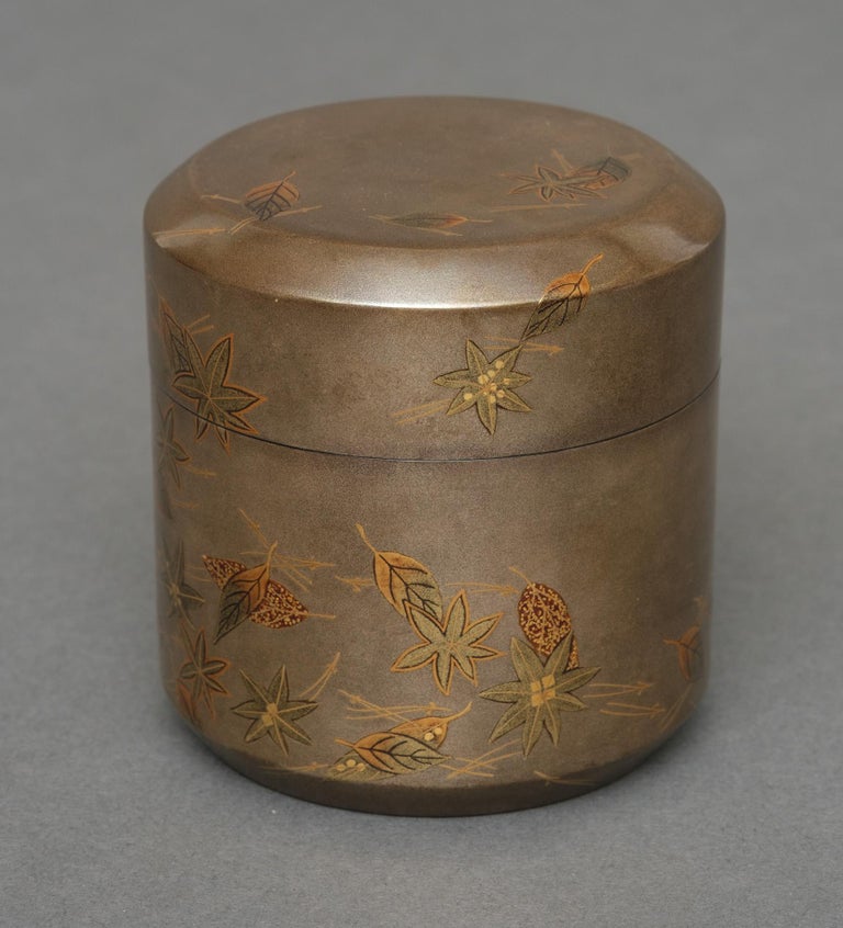 Japanese Silver Lacquer Tea Caddy 棗 'Natsume' with Autumn Leaves 椛 'Momiji' For Sale at 1stDibs