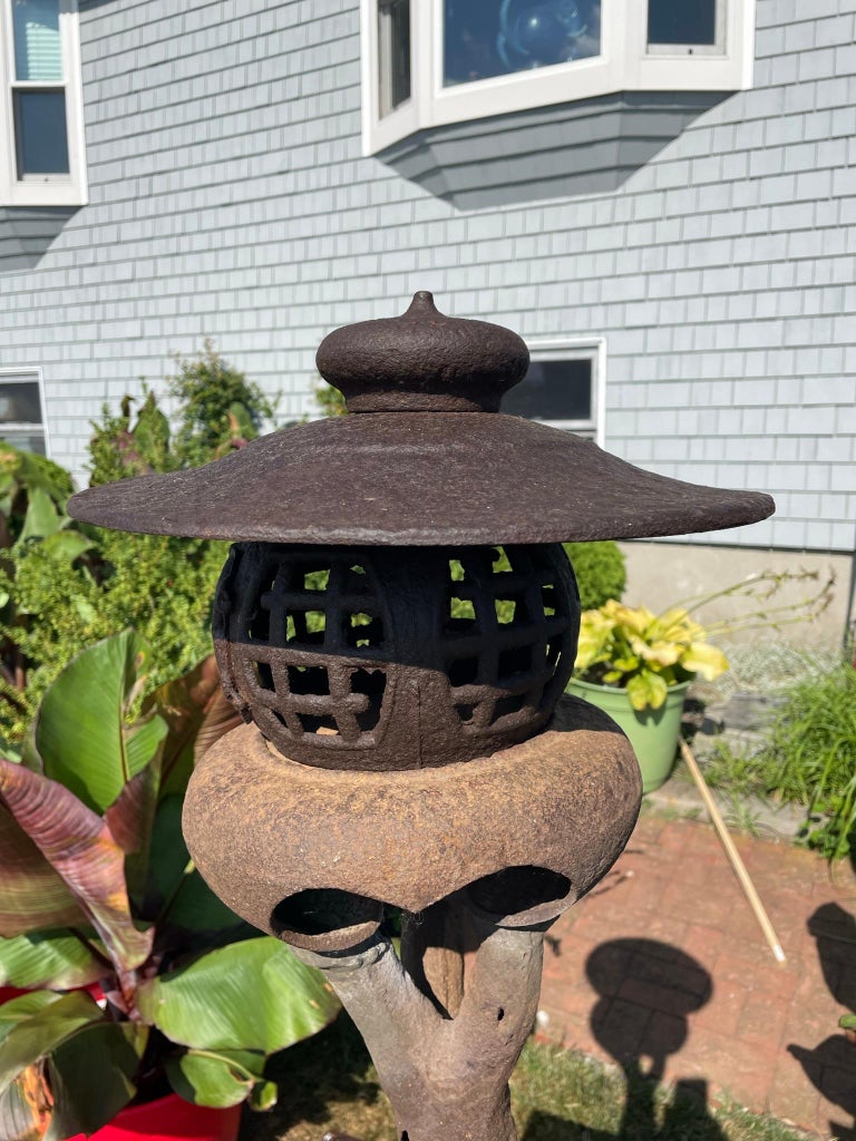 Japanese Small Antique Natural Tree Trunk Garden Lantern For Sale at ...