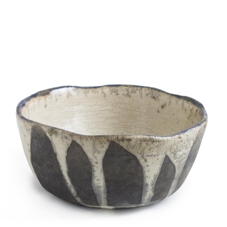 Japanese Tanoa Large Bowl Raku White and Black Ceramic For Sale at 1stDibs