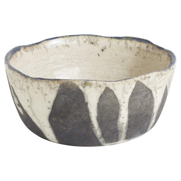Japanese Tanoa Large Bowl Raku White and Black Ceramic For Sale at 1stDibs