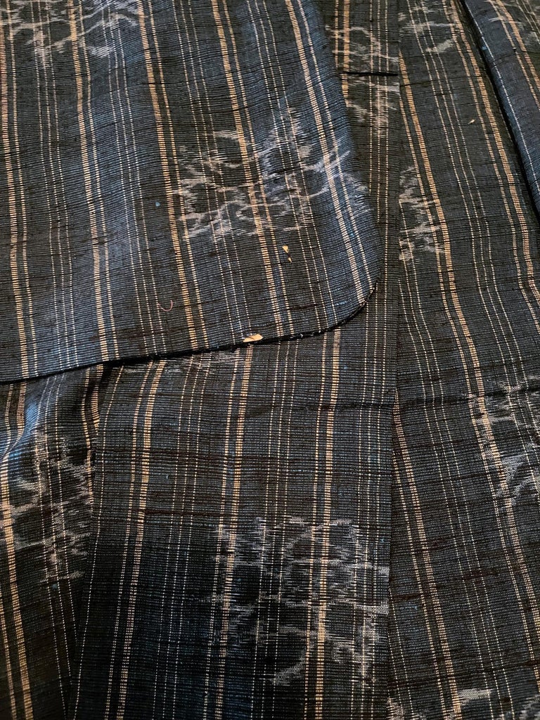 Japanese Woven Linen Kimono with Katazome Stencil Dyes For Sale at 1stDibs