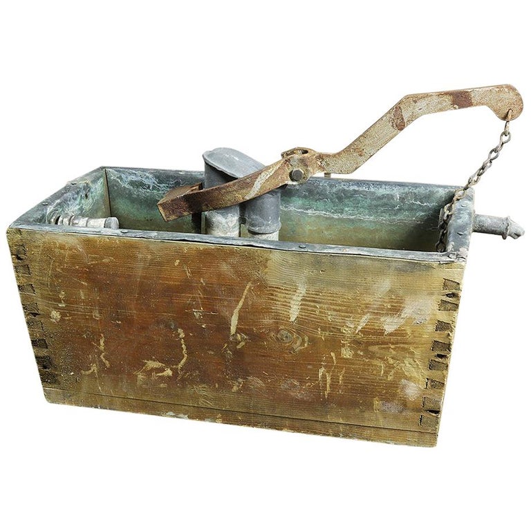 Japkap Copper Lined Wooden Toilet Cistern, 20th Century For Sale at 1stDibs