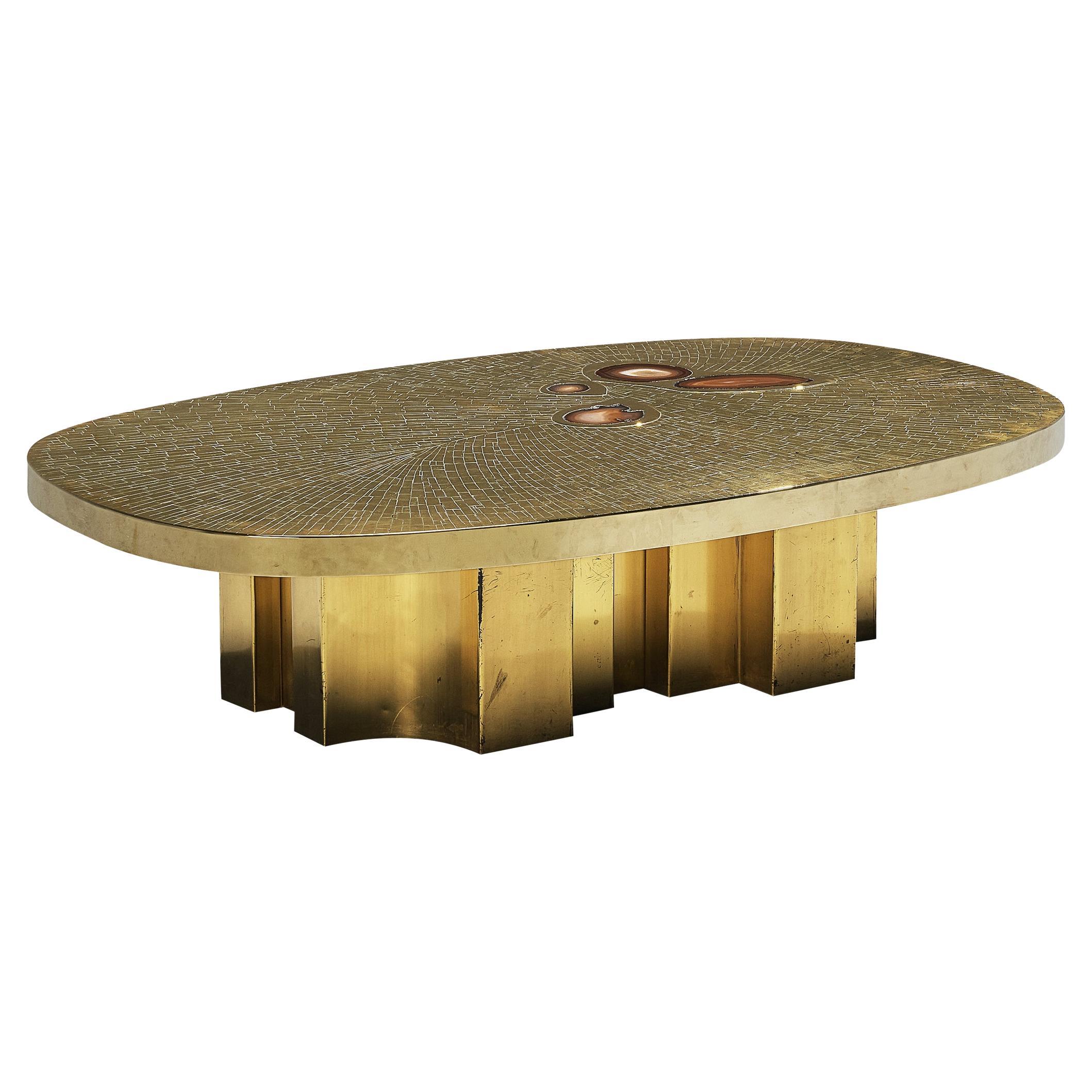 Table basse ovale Jean Claude Dresse en laiton incrusté d'agate En ...