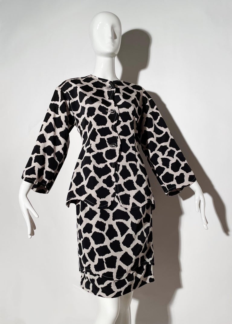 Jean Muir Giraffe Print Skirt Suit For Sale at 1stDibs