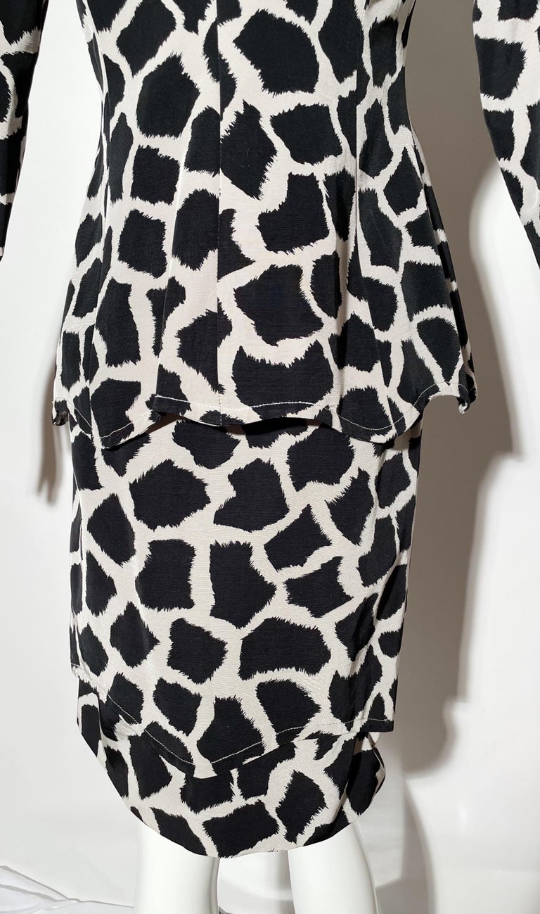 Jean Muir Giraffe Print Skirt Suit For Sale at 1stDibs