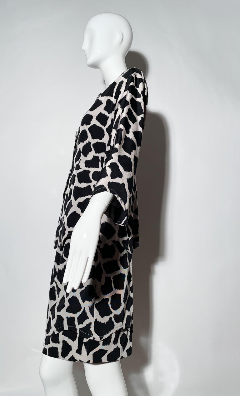 Jean Muir Giraffe Print Skirt Suit For Sale at 1stDibs