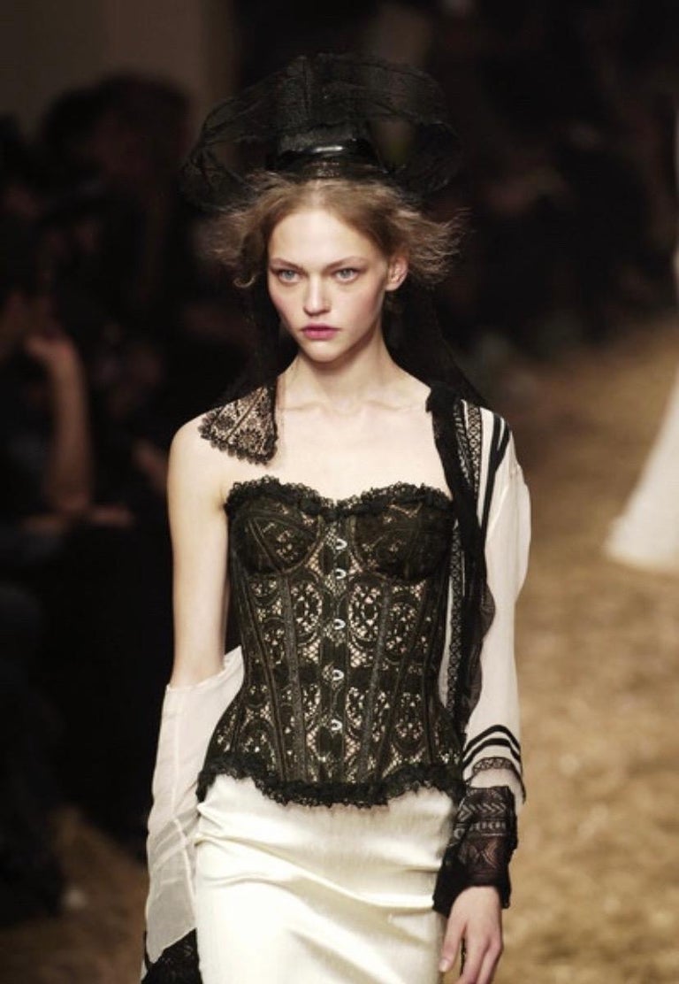 Jean Paul Gaultier S/S 2006 runway black lace corset For Sale at 1stDibs
