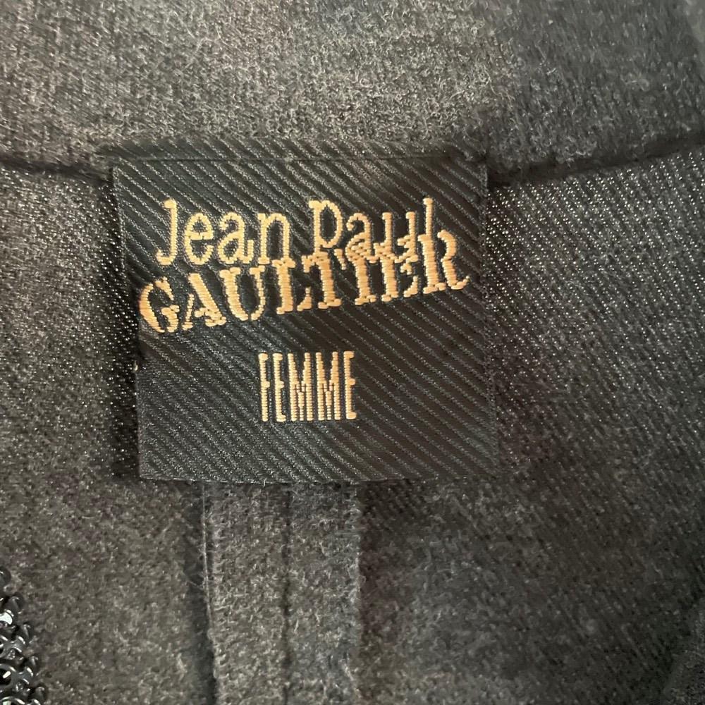 Mono de los 90 de lana gris y negra Jean Paul Gaultier Vintage en venta ...