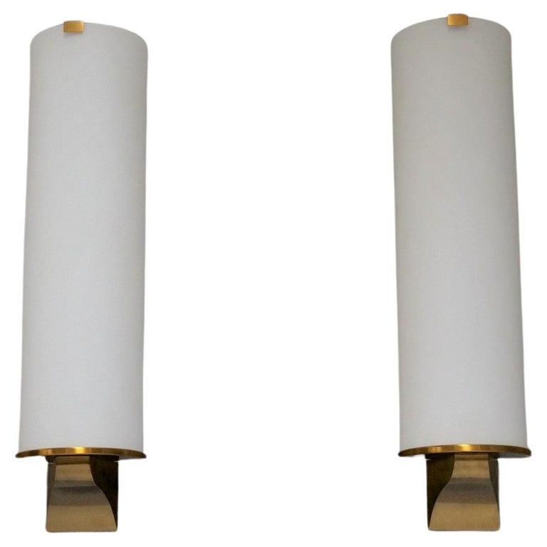 Jean Perzel paire d'appliques murales modèle n° 1137 En vente sur 1stDibs