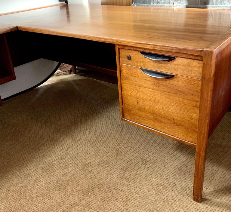 Jens Risom Mid-Century Modern Large Walnut 2-Pc Executive Desk at ...