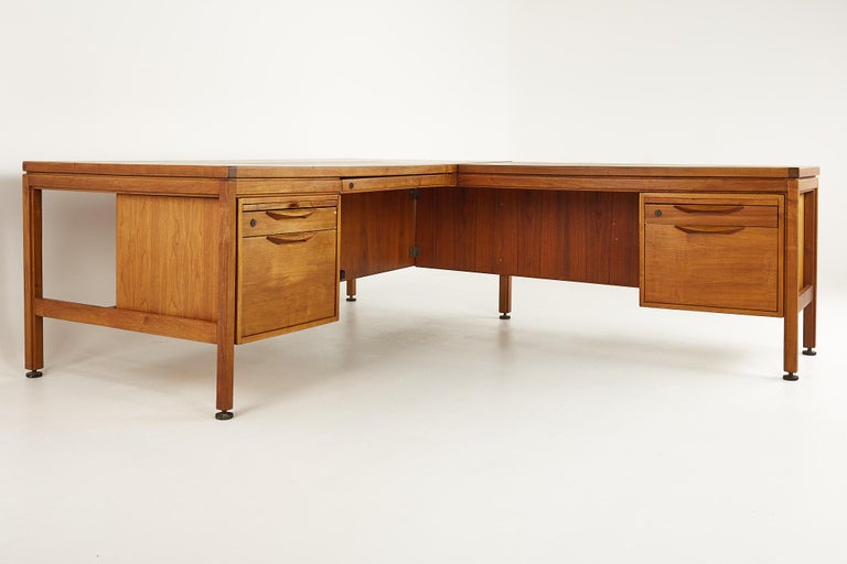 Jens Risom Mid Century Walnut L Shaped Corner Desk at 1stDibs | mid ...