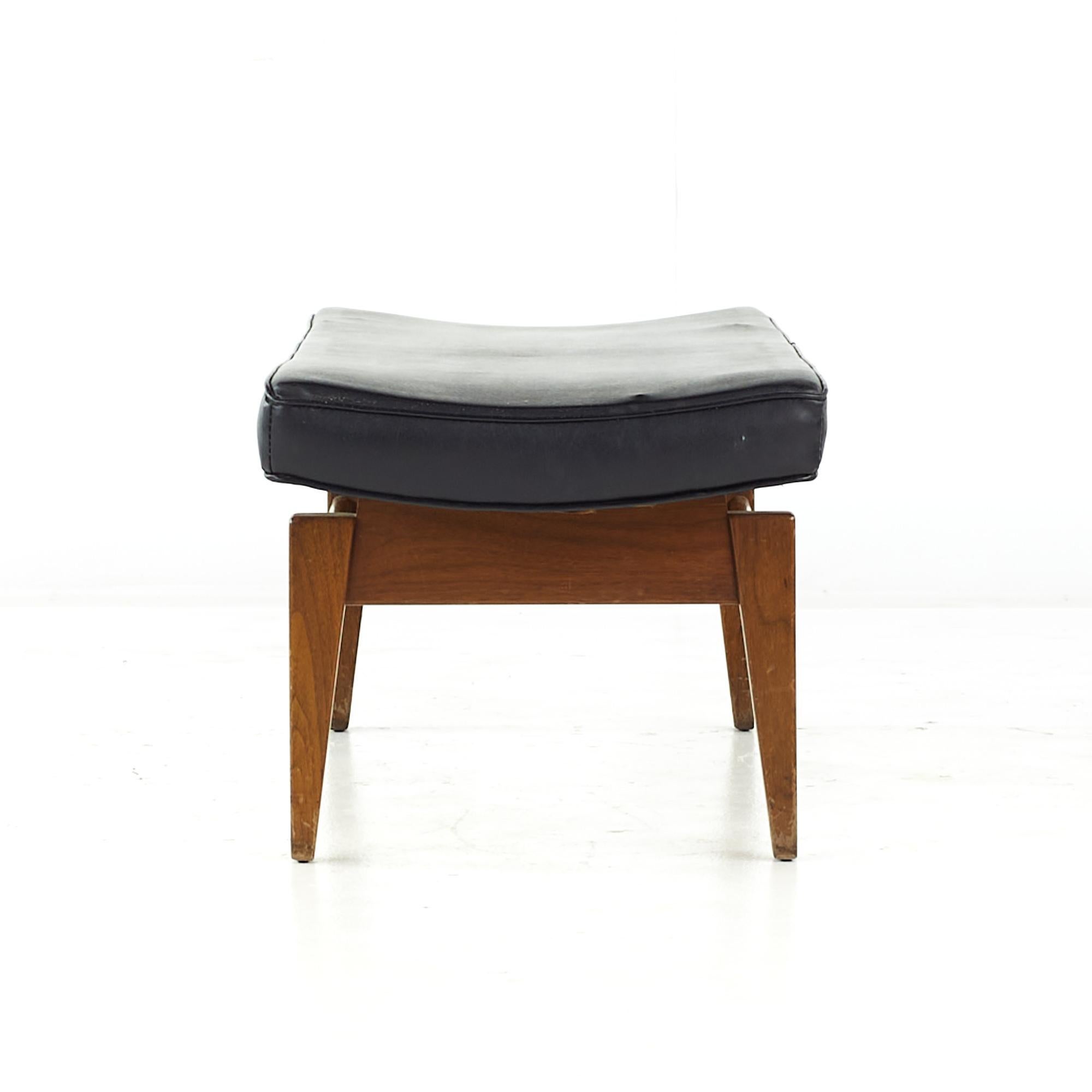 Jens Risom Mid-Century Walnut Upholstered Bench For Sale at 1stDibs