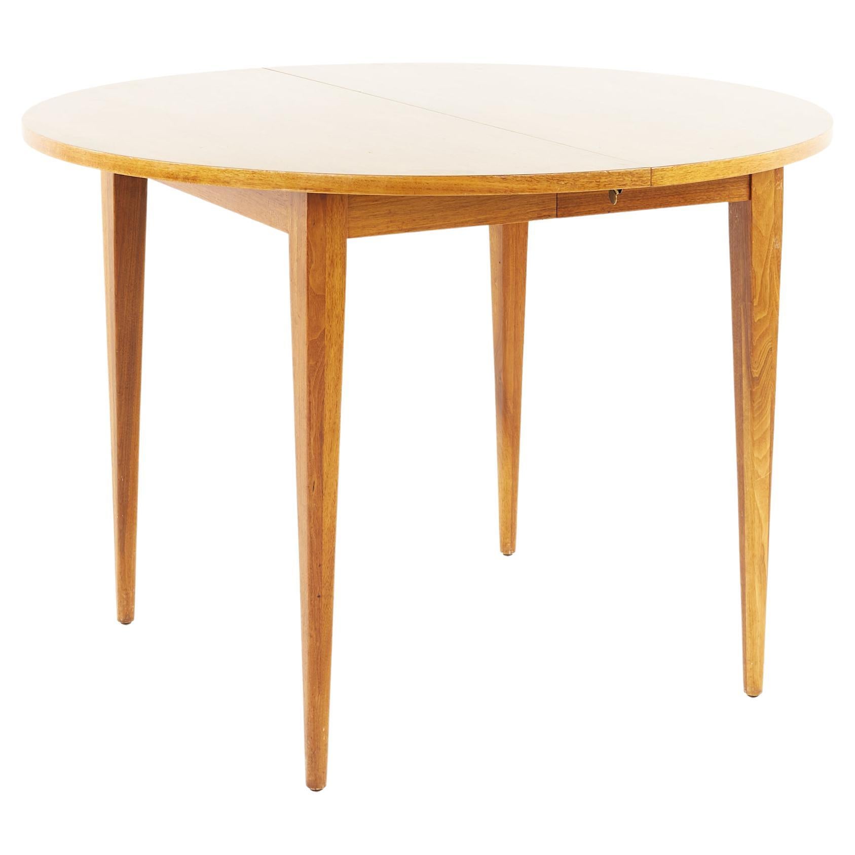 Beautiful Danish Modern Walnut Dining Table by Jens Risom, circa 1960s ...