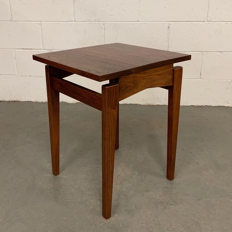 Jens Risom Walnut Side Table at 1stDibs