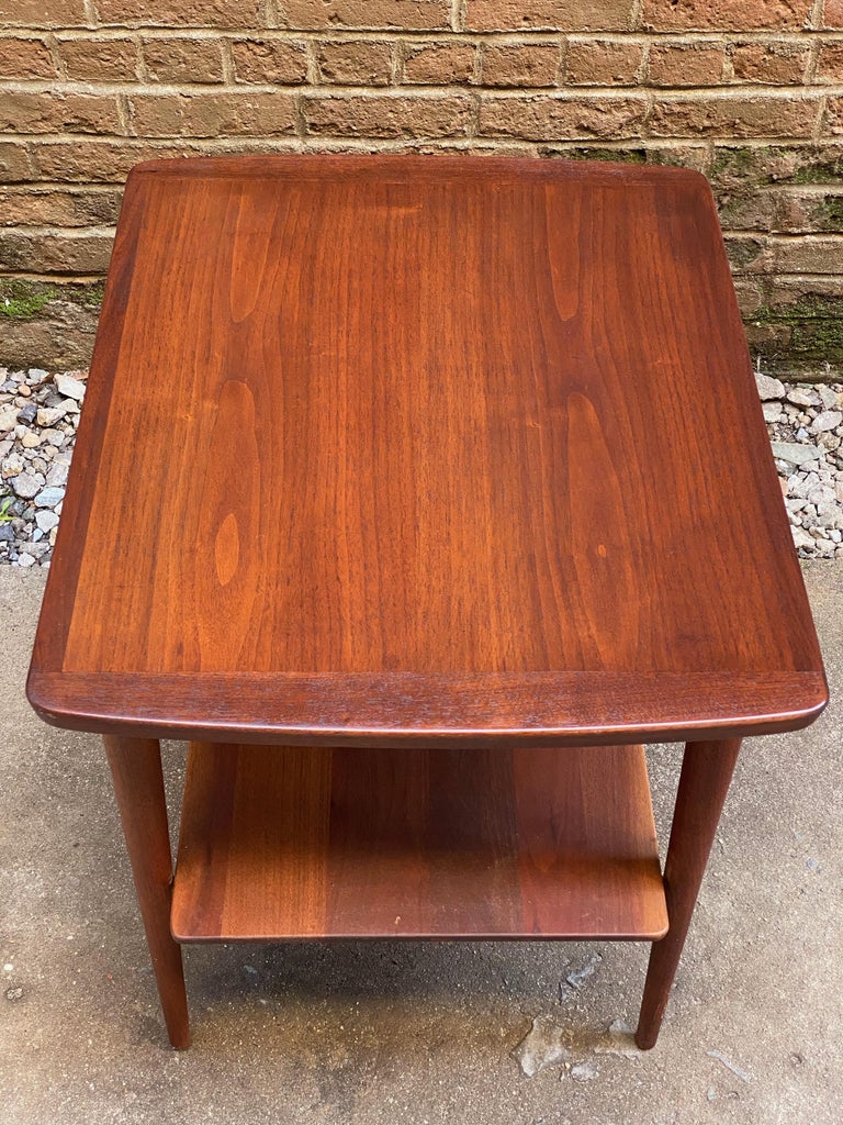 Jens Risom Walnut T-490 Floating Top End Table at 1stDibs