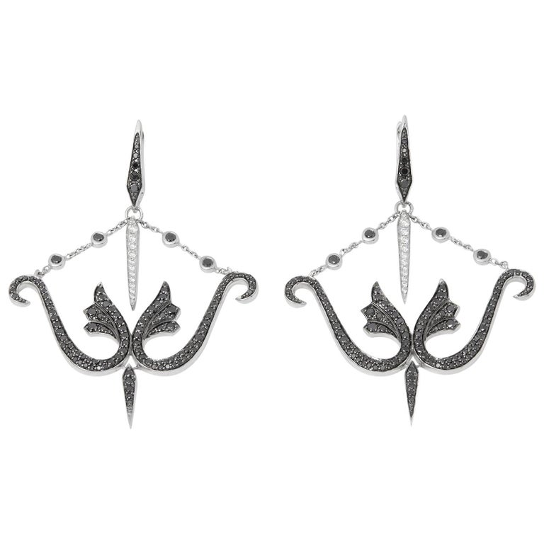 Jewels Verne 18 Carat White Gold Diamond Drop Earring For Sale at 1stDibs