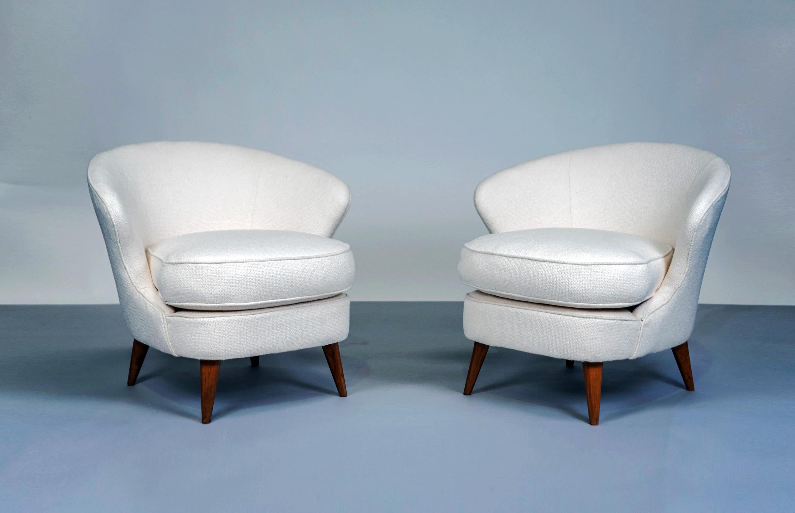 Joaquim Tenreiro, Pair of "Concha" Armchairs, 1955 For Sale at 1stDibs