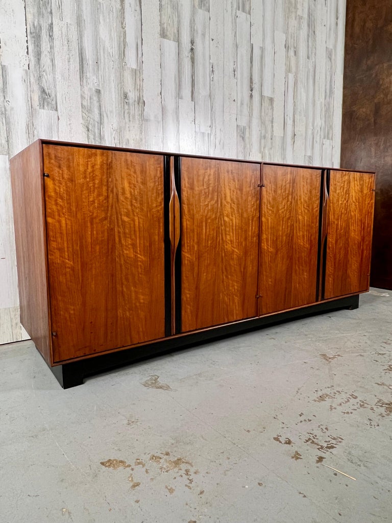 Crédence John Kapel pour Glenn of California En vente sur 1stDibs