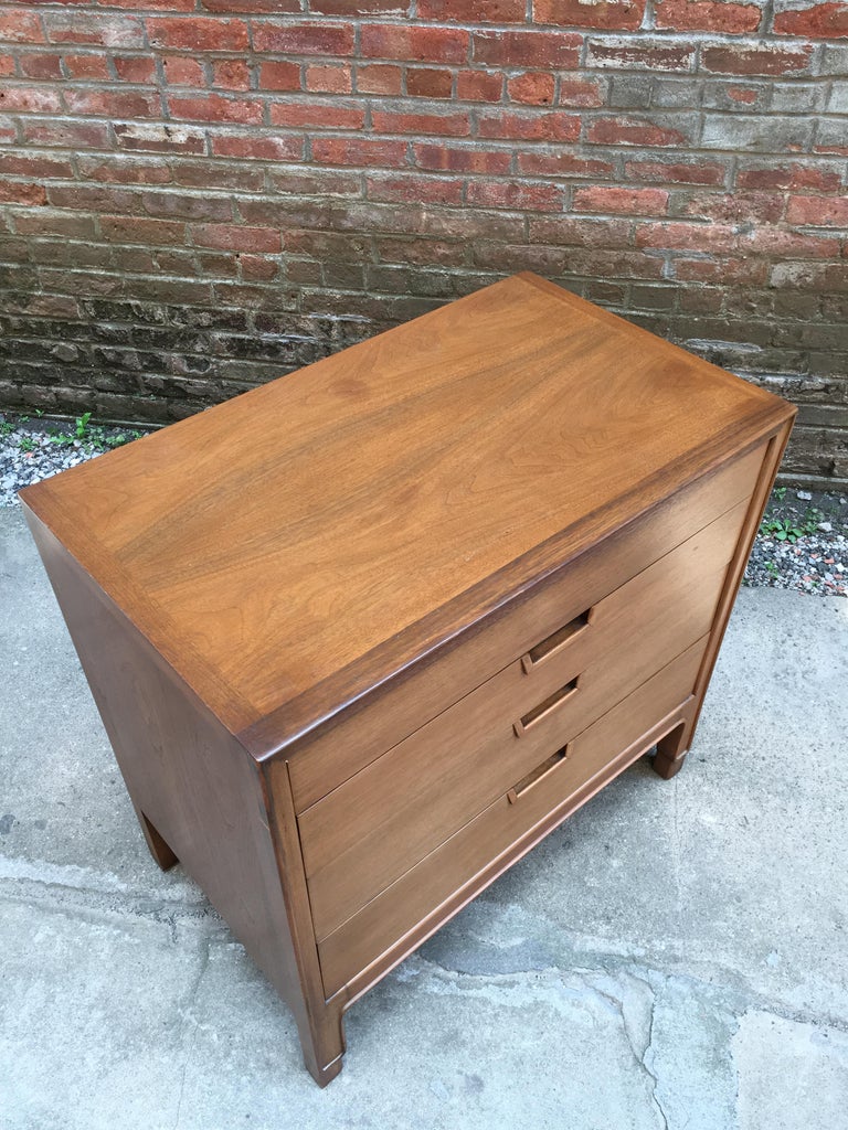 John Stuart Janus Collection Walnut Bachelor's Chest at 1stDibs